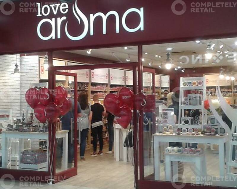 Shop to rent | 7 Swan Walk, New Street, Burton Upon Trent, DE14 1HL ...