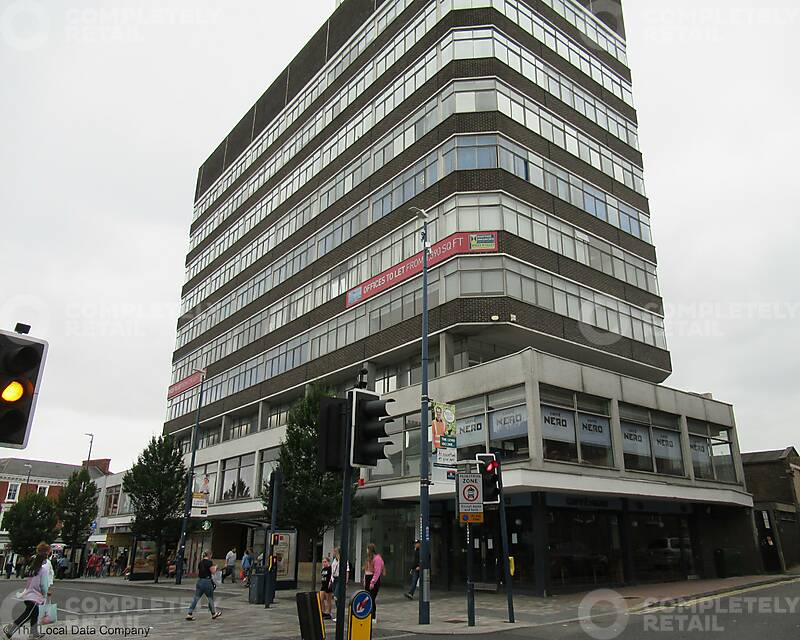 Shop to rent | King Street, Maidstone, ME14 1DN | Completely Retail