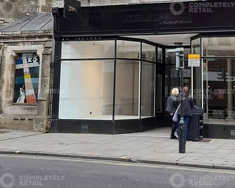 Shop to rent | 12 Jewry Street, Winchester, SO23 8RZ