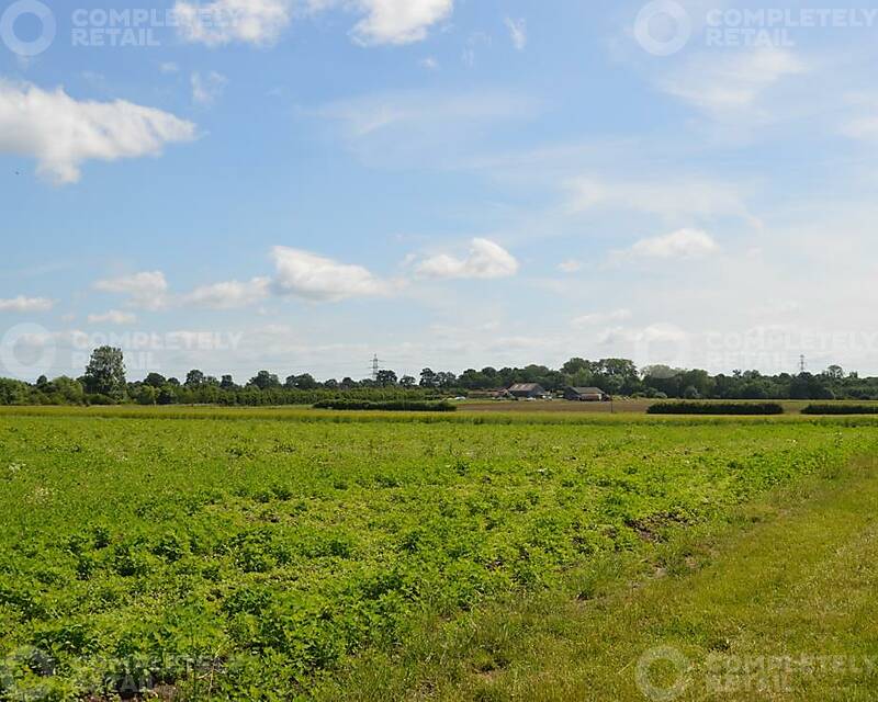 Shop to rent | Park Farm Road, Upminster, RM14 2XU | Completely Retail