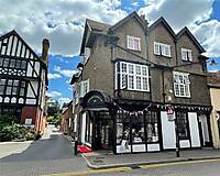 Shop to rent | 16-17 High Street, Tring, HP23 5AH | Completely Retail