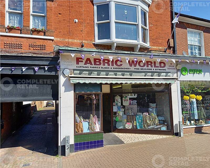 Shop to rent | 11 High Street, Leighton Buzzard, LU7 1DN