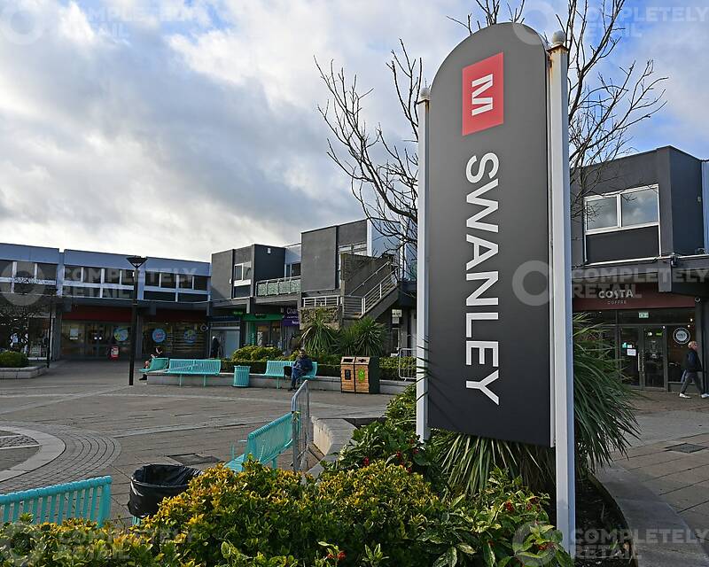 Shop to rent | 30, M Swanley, Swanley, BR8 7TQ | Completely Retail