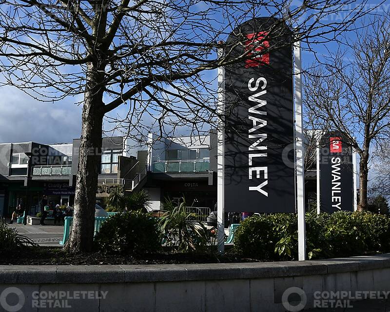 Shop to rent | 30, M Swanley, Swanley, BR8 7TQ | Completely Retail