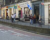 Shop to rent | 14 Bank Street, Edinburgh, EH1 2LN | Completely Retail