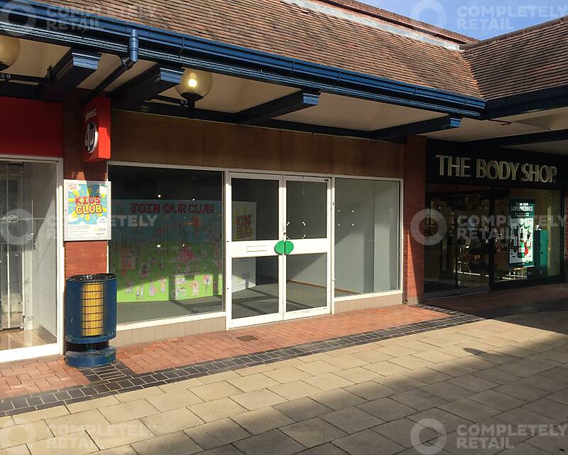 Shop to rent | 23 Commerce Way, 33 Commerce Way, Letchworth, SG6 3DN ...