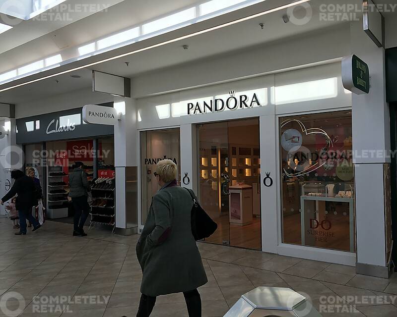 Shop to rent | 2, 11 Devoils Lane, Bishop's Stortford, CM23 3XH ...