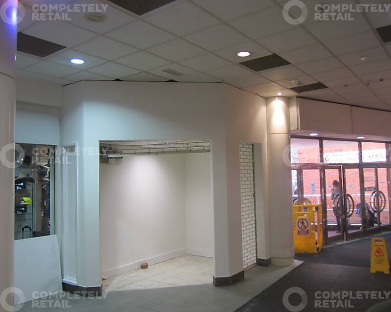 Shop to rent | Brock Lane Mall, Nicholsons Walk, Maidenhead, SL6 1LB ...