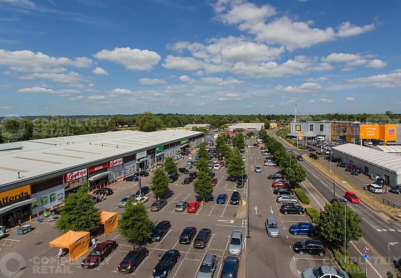 XPROP - Maidenhead Retail Park: Photography